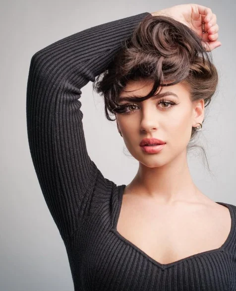 Who is Gillian Grace? Wiki, Biography, Age, Height, Boyfriend, Family ...