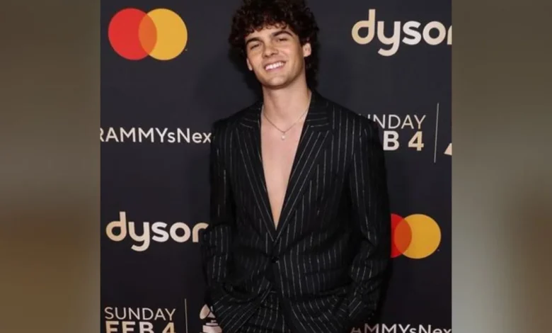 Jake Clark (Singer) Wiki, Height, Age, Girlfriend, Family, Biography ...