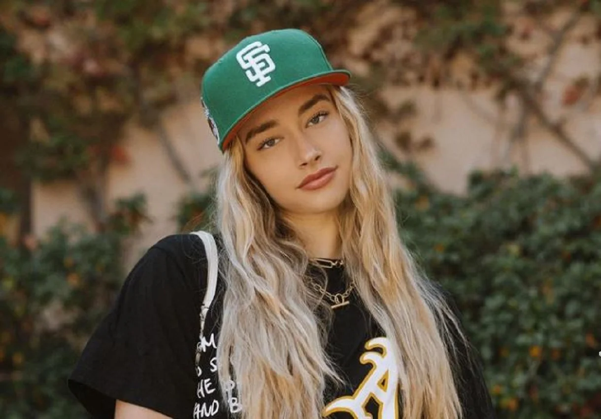 Who Is Mia Mastrov? Height, Weight, Age, BIO, Boyfriend, Parents ...