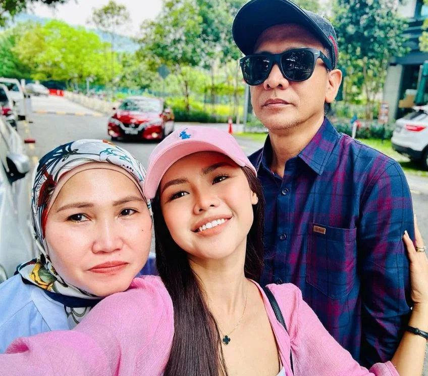 Who Is Bella Astillah? Biodata, Wiki, Age, Children and Family of Aliff ...