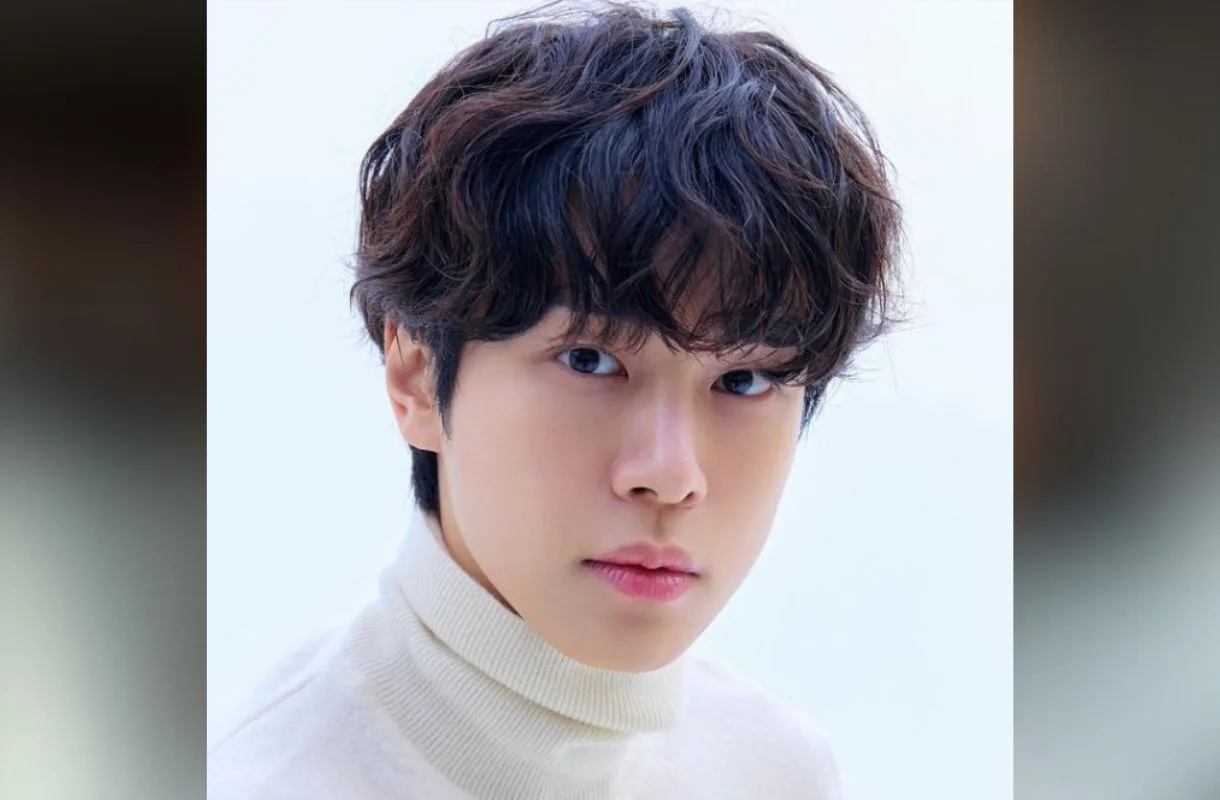 Who is Kang You-Seok? Wiki BIO, Age, Girlfriend, Family, Height