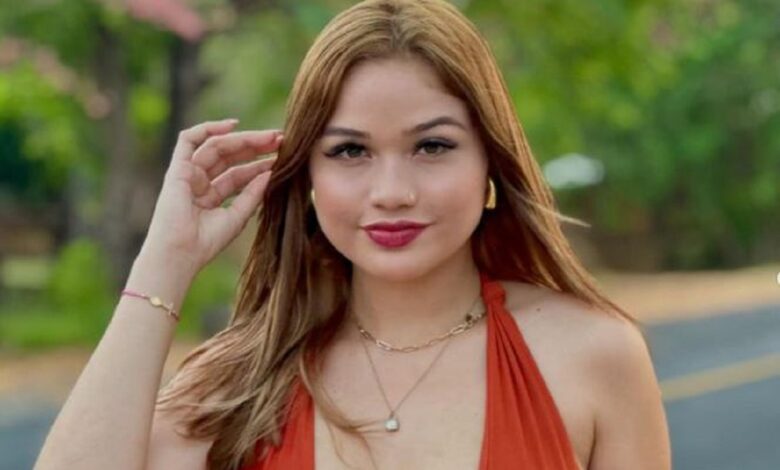 Who is Salma Flores? Wiki, Biography, Net Worth, Age, Boyfriend, Family ...