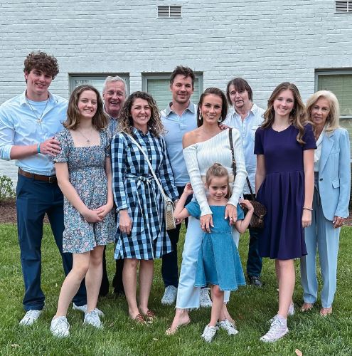 Angela Lanter Husband: Know Her Height, Age, Net Worth, Family & BIO