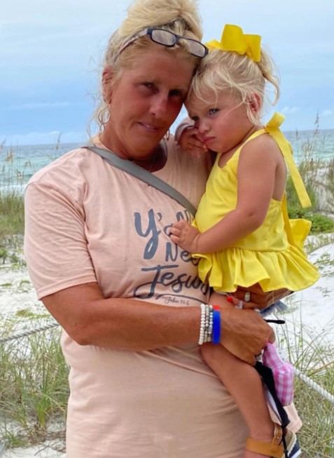 Navy Joan Roberts Age: Who Is Hunter Biden's Daughter? Height, Net ...