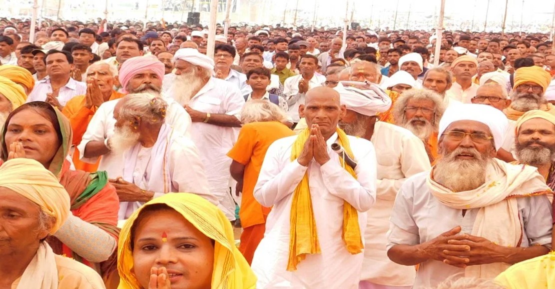 Who Is Bhole Baba? Wiki, Biography, Age, Wife, Family & Facts About ...