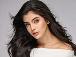 Who is Laiba Khan? Biography, Age, Husband, Family and More