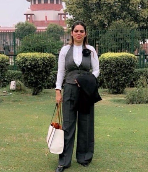 Nazia Elahi Khan Biography