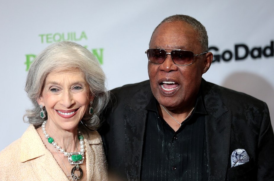 Joyce McRae Biography: Age, Husband, Net worth, Family, Wiki