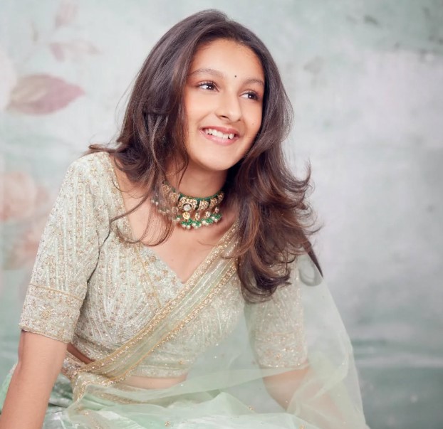 Sitara Ghattamaneni Biography: Age, Height, Family, Movies, Wiki