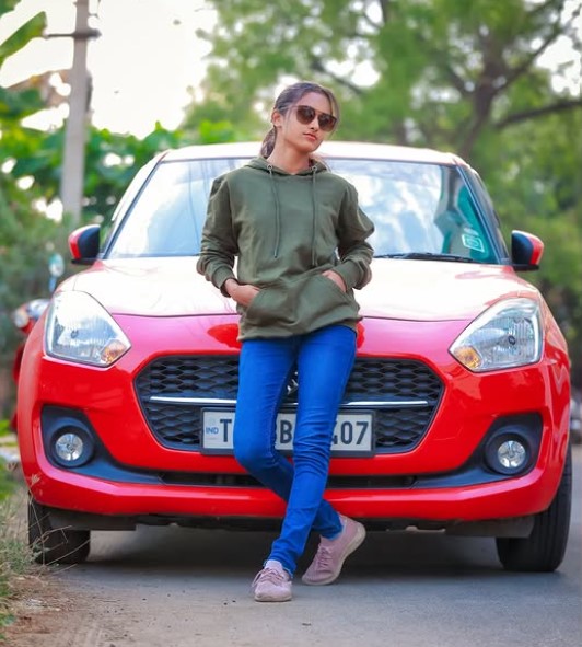 Smeha Manimegalai Wiki, Height, Age, Boyfriend, Family, Biography & More
