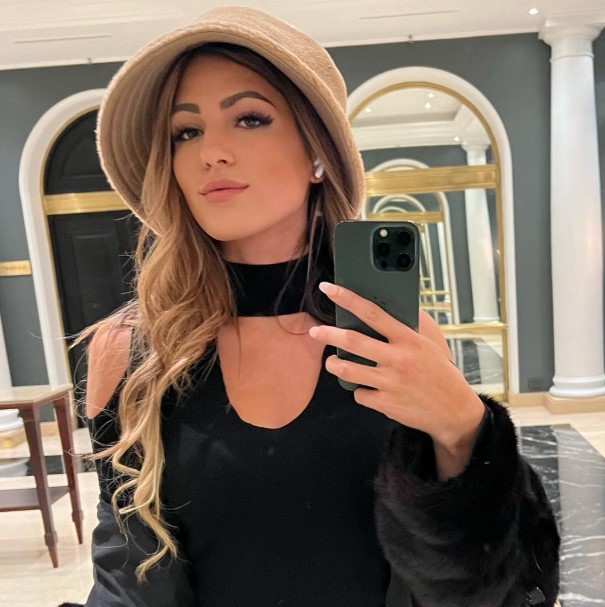 Barbara Pascual (Below Deck): Bio, Age, Height, Family, Boyfriend, Net ...
