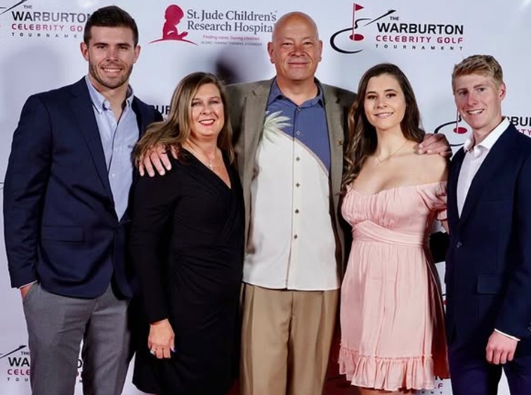 Zach Shallcross (The Bachelor) Bio, Age, Height, Family, Net Worth