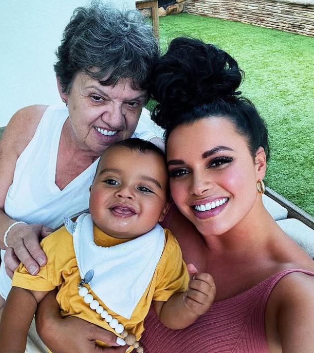 Joy Taylor Net Worth, Age, Brother, Height, Wiki
