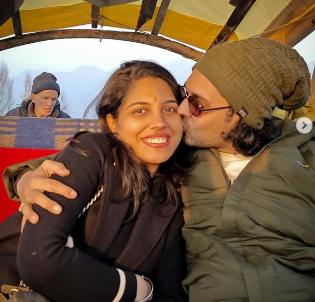 Falguni Bhatia (Devesh Sharma’s Wife) Wiki, Height, Age, Family ...