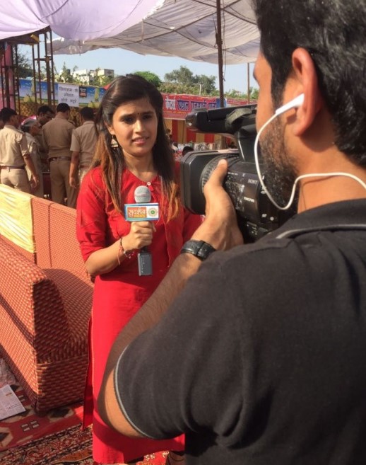 Smarika Thakre Journalist, Age, Wiki, Husband, Height, Career, Salary