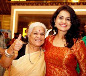 Amruta Subhash Wiki, Age, Boyfriend, Husband, Children, Family ...