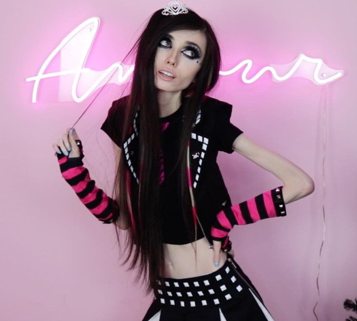 Eugenia Cooney (YouTuber) Wiki, Weight, Age, Boyfriend, Family ...