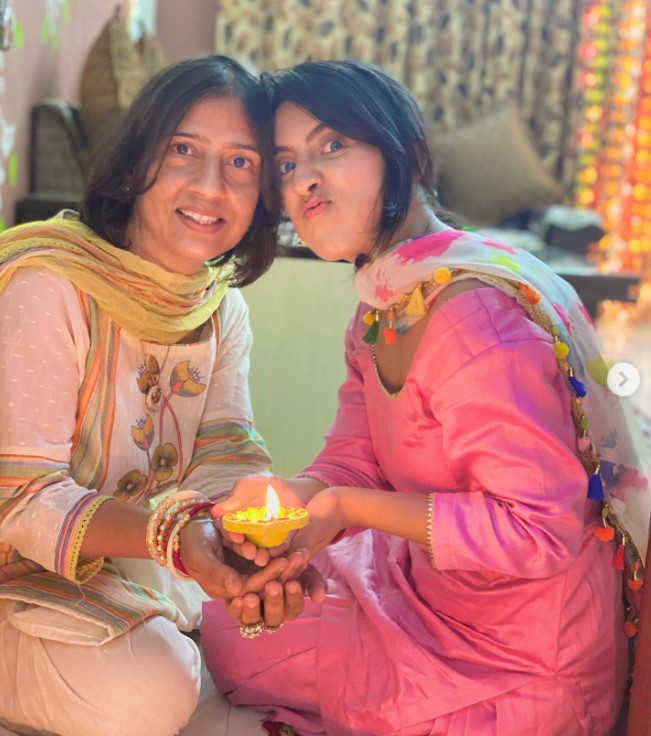 Sameeksha Sud Wiki, Age, Boyfriend, Husband, Family, Biography & More