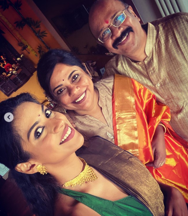 Swarda Thigale Wiki, Age, Boyfriend, Family, Biography & More