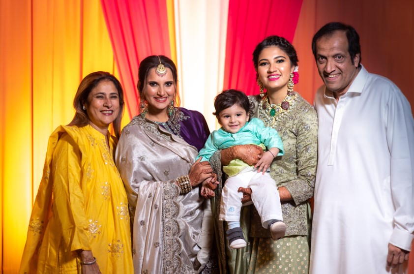 Anam Mirza (Sania Mirza’s Sister) Wiki, Age, Height, Husband, Family ...