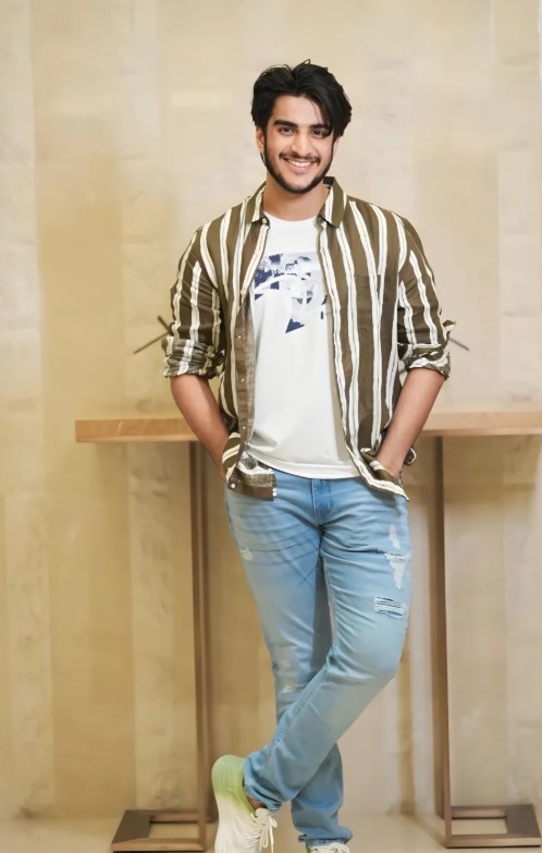 Aryan Kathuria Biography, Age, Relationship, Family, Controversy, Wiki ...