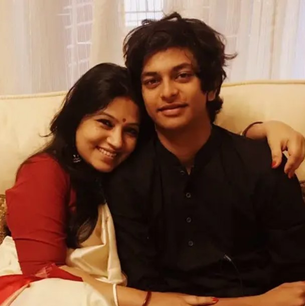 Bidisha Basu (Bipasha Basu’s Sister) Biography, Wiki, Age, Husband ...
