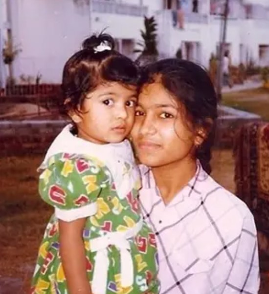 Bidisha Basu (Bipasha Basu’s Sister) Biography, Wiki, Age, Husband ...