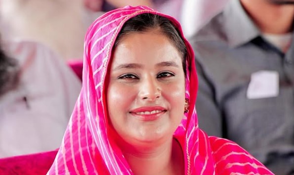 Dr. Gurpreet Kaur (Bhagwant Mann’s Wife) Wiki, Age, Biography, Height ...