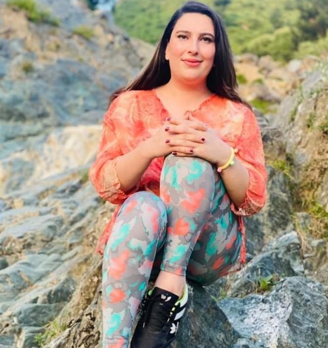 Gul Chahat Biography, Age, Husband, Family, Affairs and More