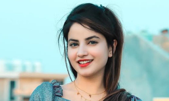 Piyanka Mongia Wiki, Age, Height, Siblings, Family, Caste, Biography & More