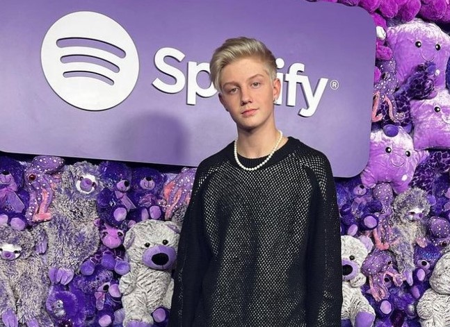 Who is Stefan Benz? (Pop Singer) Height, Biography, Age, Girlfriend, Family