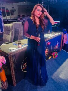 Shraddha Pandit (Singer) Age, Husband, Family, Biography