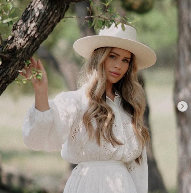 Ashley Brooke Height, Biography, Boyfriend, Age, Family
