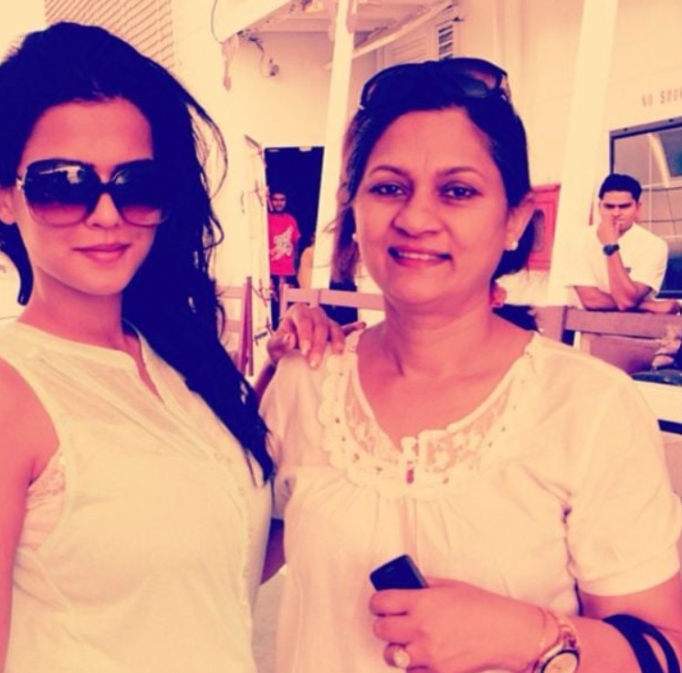 Sharmiela Mandre Husband, Height, Age, Family, Biography