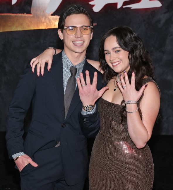 Tanner Buchanan Ethnicity, Height, Age, Wife, Family, Biography