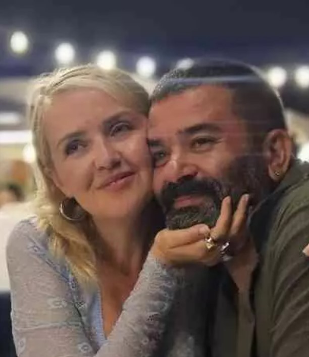 Esra Akpinar Height, Biography, Boyfriend, Age, Family