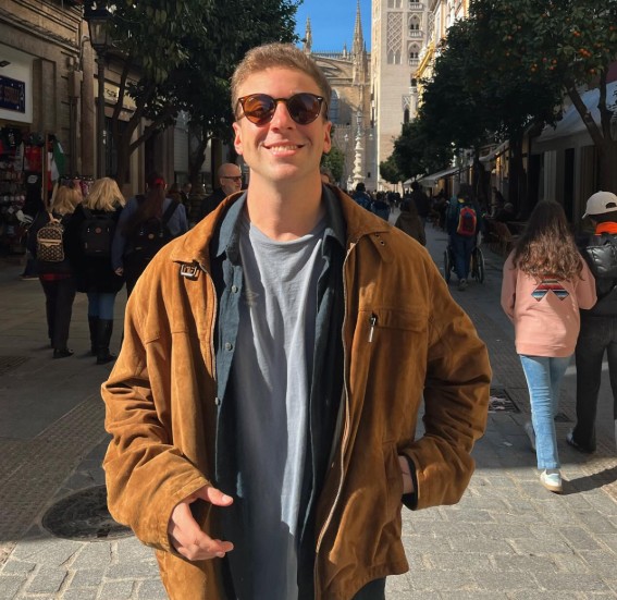 Kiko Rodriguez Height, Age, Wife, Family, Biography