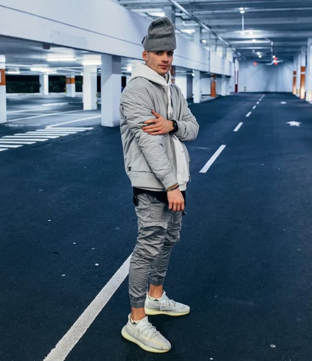 Liam Mackie Age, Height, Girlfriend, Family, Biography