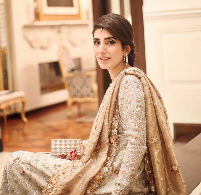 Mubashra Aslam Height, Age, Husband, Family, Biography