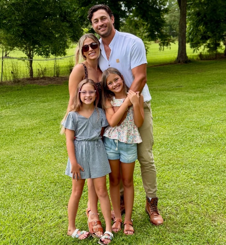 Tony Raines Height, Age, Ethnicity, Wife, Family, Biography