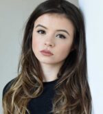 Emily Coates Biography, Age, Net Worth, Parents, Height,